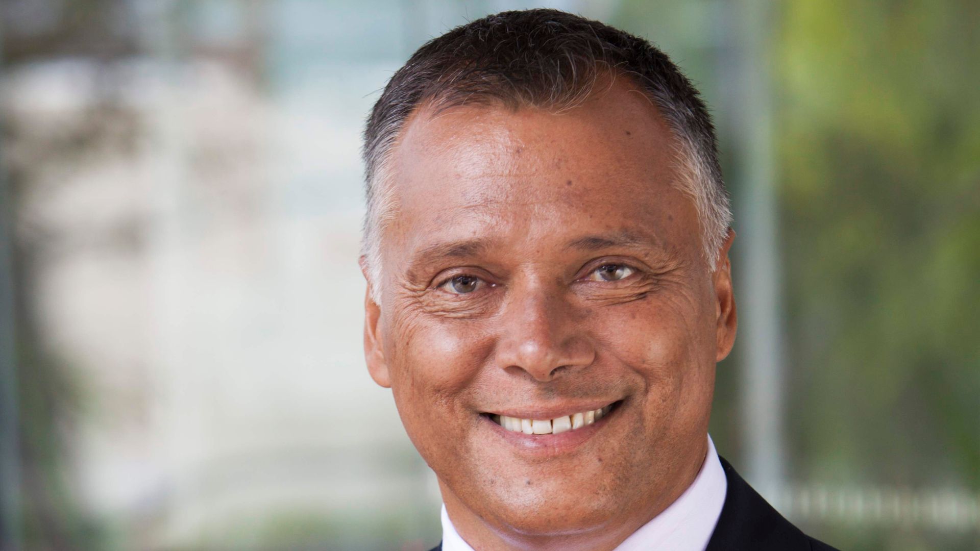 Stan Grant to join world’s leading voices in online debate series - CSU ...