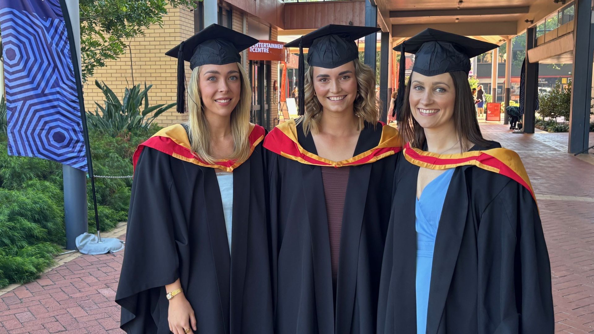 The start of an era! More than 1,600 Charles Sturt graduates embark on ...